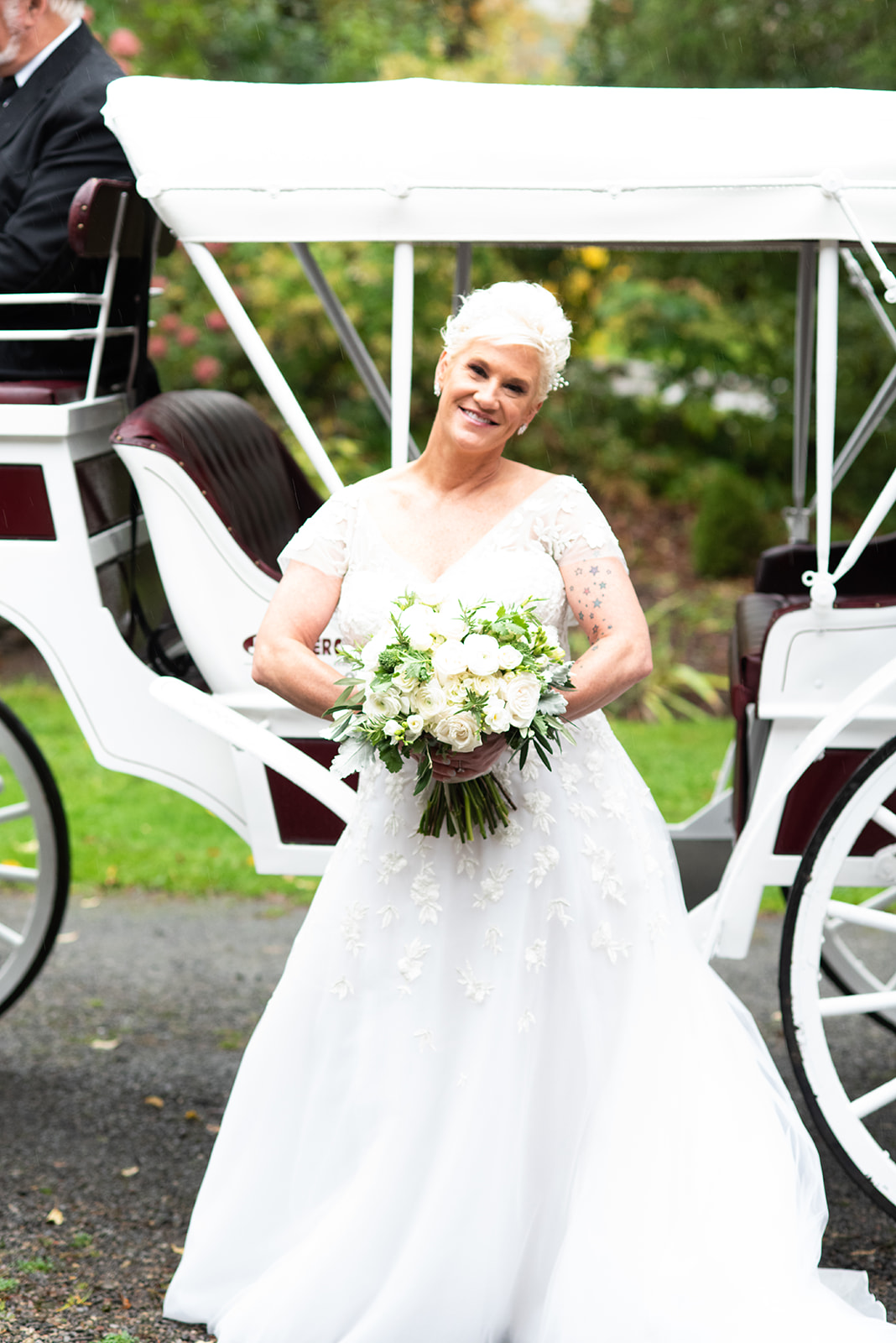 Anne Burrell marries Stuart Claxton in Upstate New York
