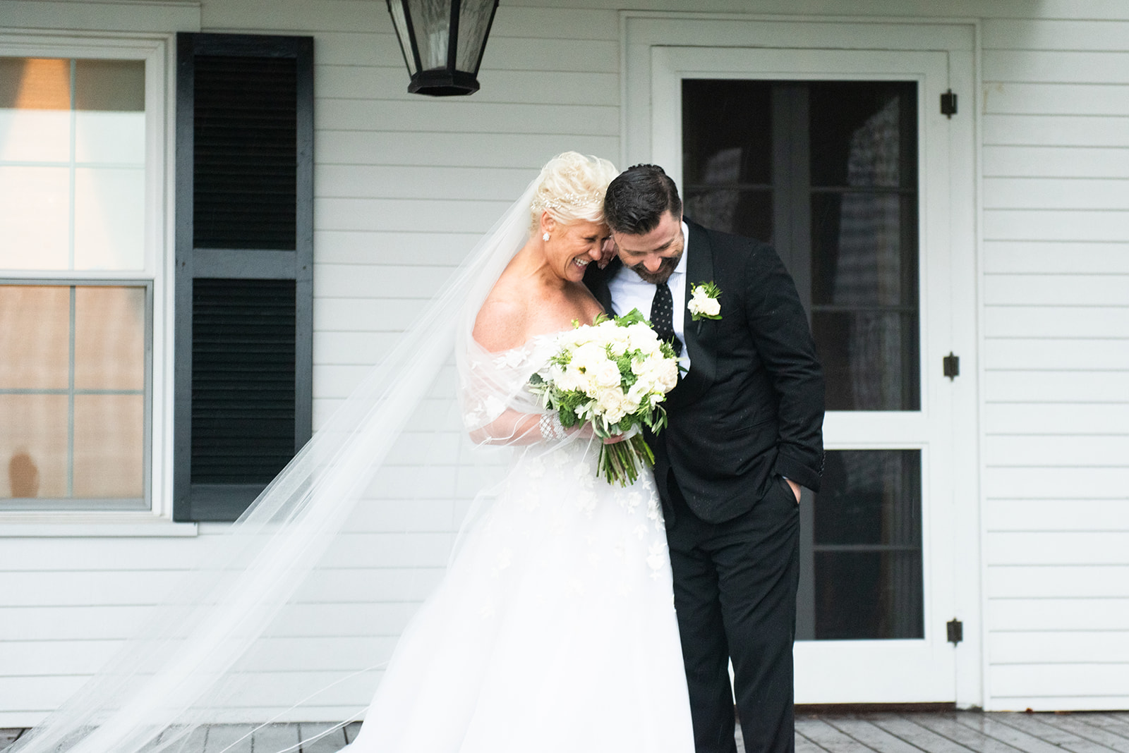 Anne Burrell marries Stuart Claxton in Upstate New York