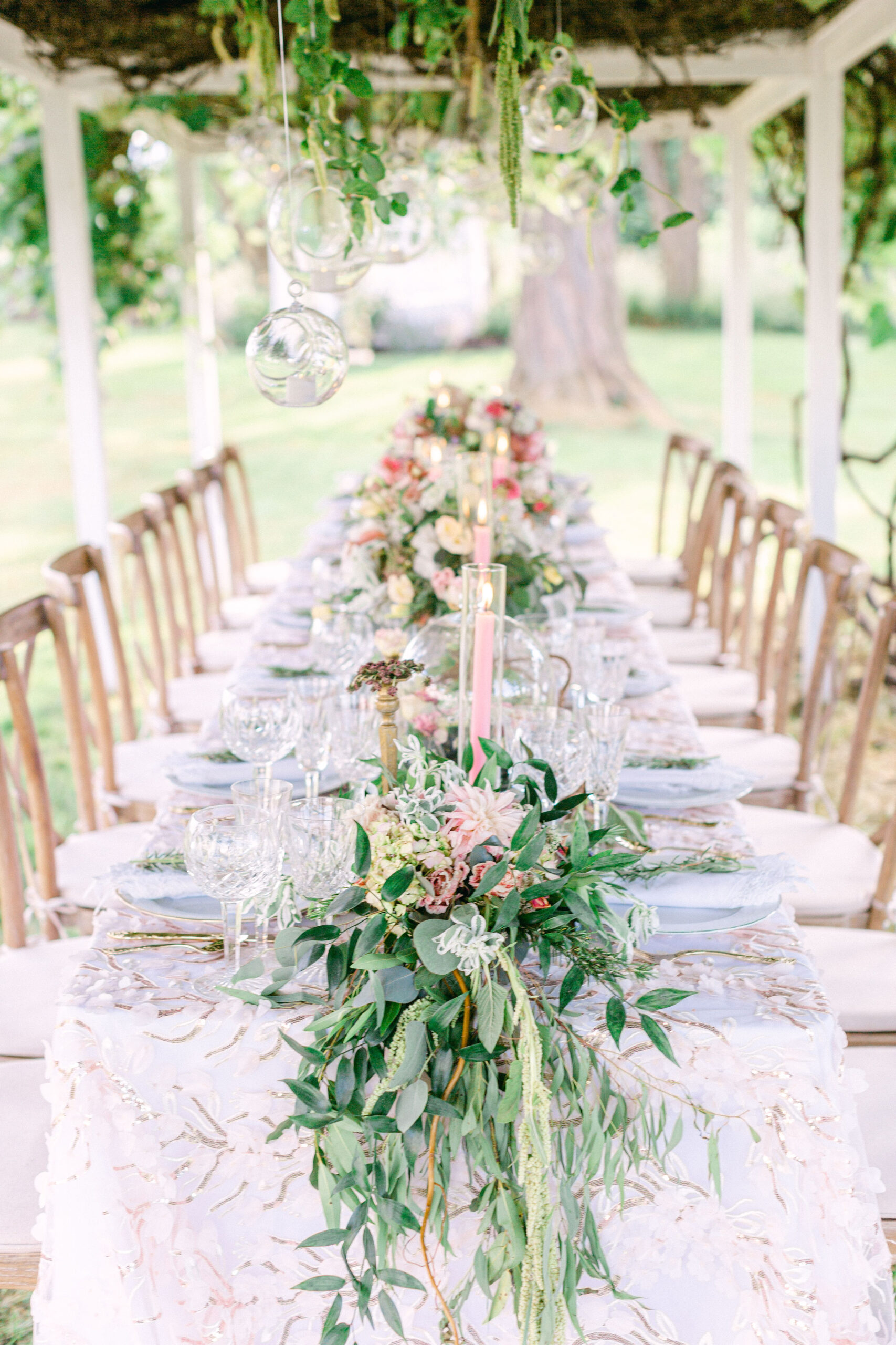 5 Best Ideas for a Paris Themed Wedding